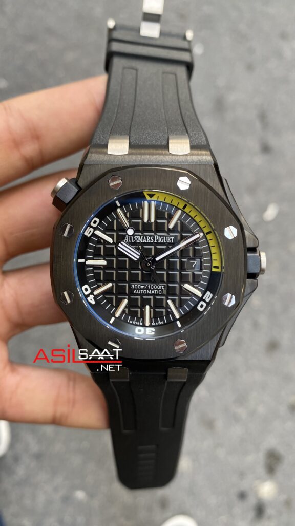 Audemars Piguet Royal Oak Offshore Ceramic Diver Siyah Kadran 42 mm ...