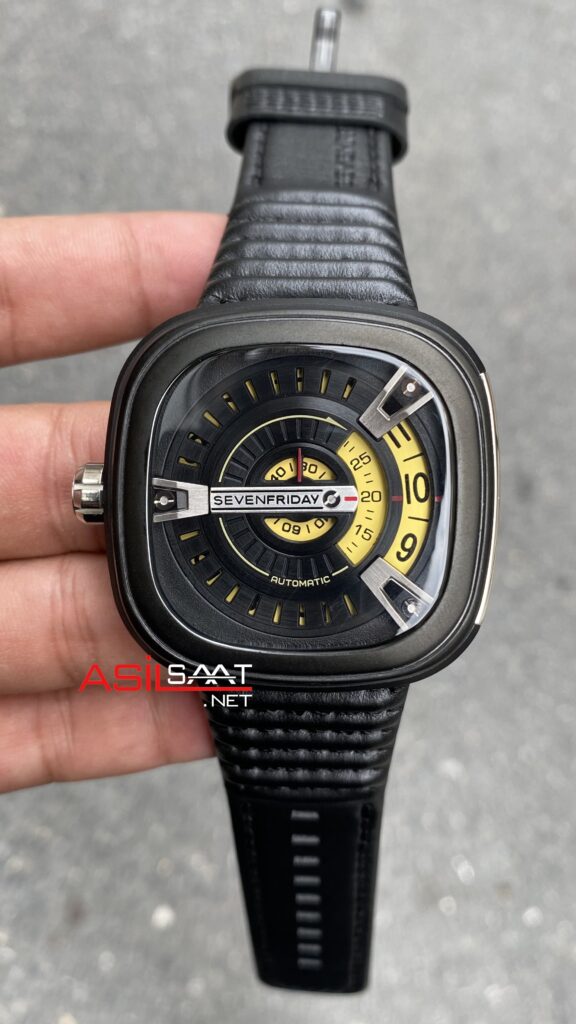 SevenFriday M Serisi 47 mm M02/01 Black Replika Saat SFM004